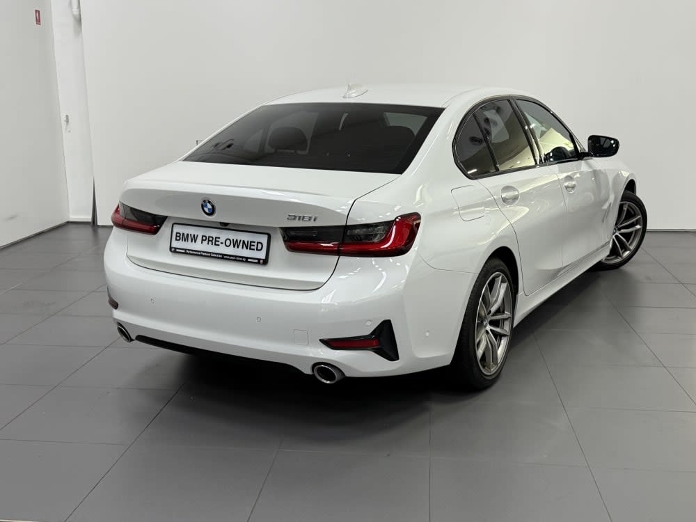 BMW 318i Sedan - BMW Premium Selection
