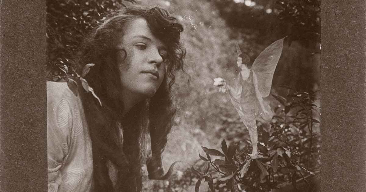 Behind the ‘Fake’ Photos: Britain’s Great Fairy Hoax | HISTORY