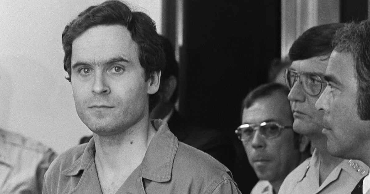 10 Notorious Serial Killers Throughout History | HISTORY