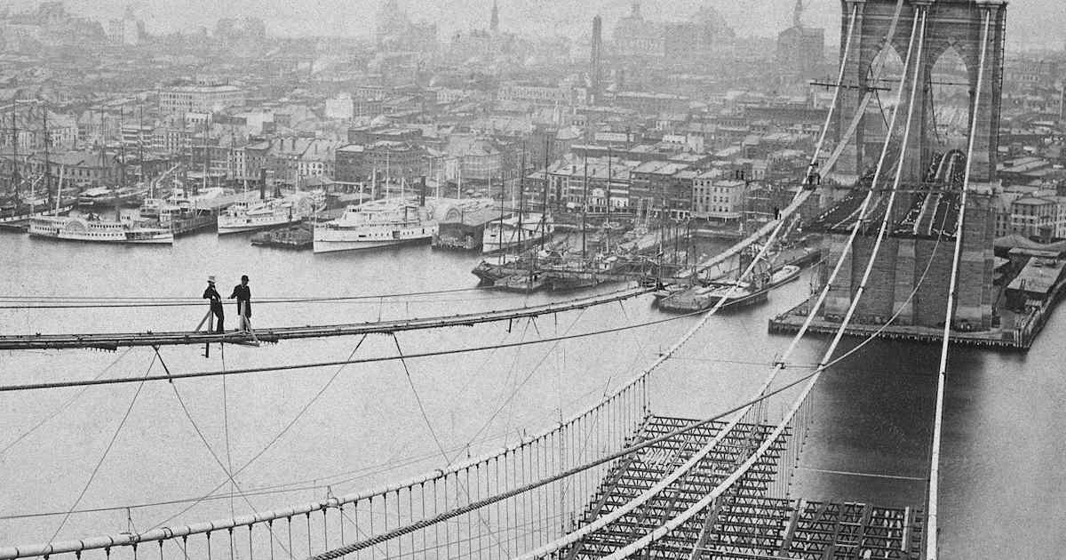 Construction of the Brooklyn Bridge Took 14 Years—And Multiple Lives ...