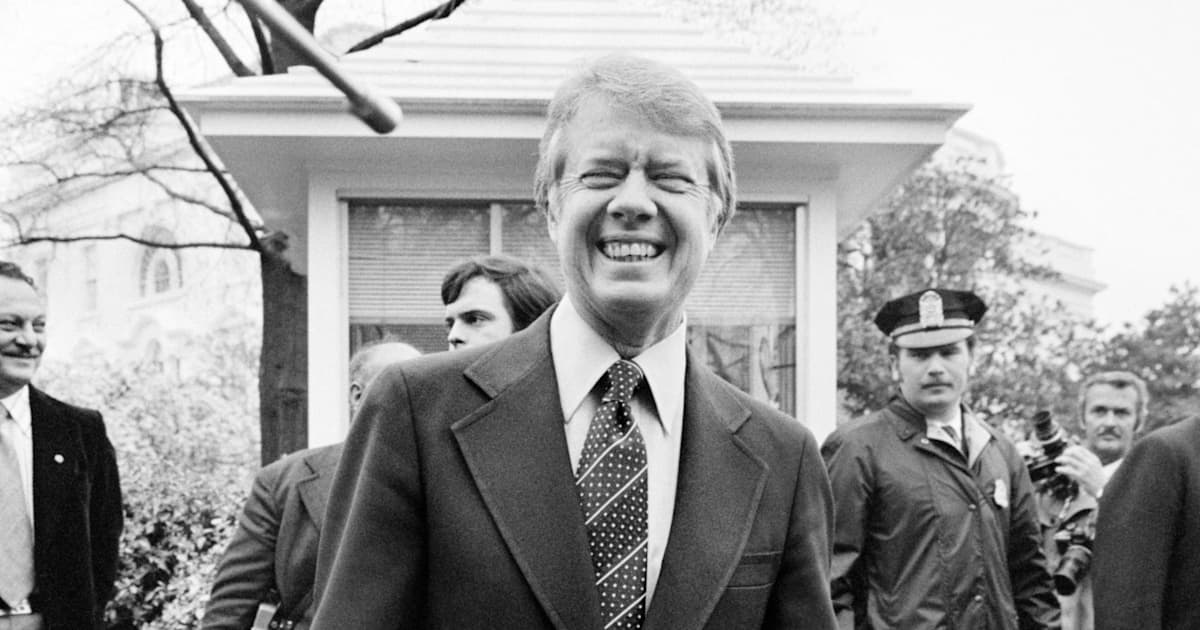 Jimmy Carter files report on UFO sighting | September 18, 1973 | HISTORY