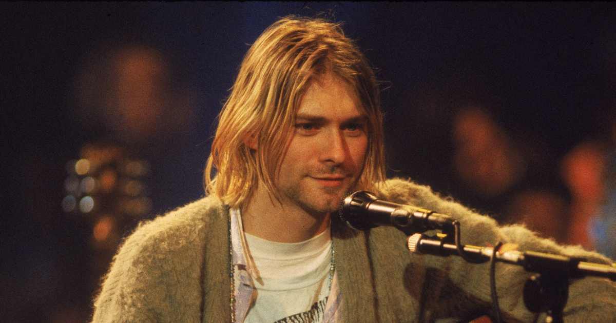 1990s: Peace, Prosperity and the Internet | HISTORY