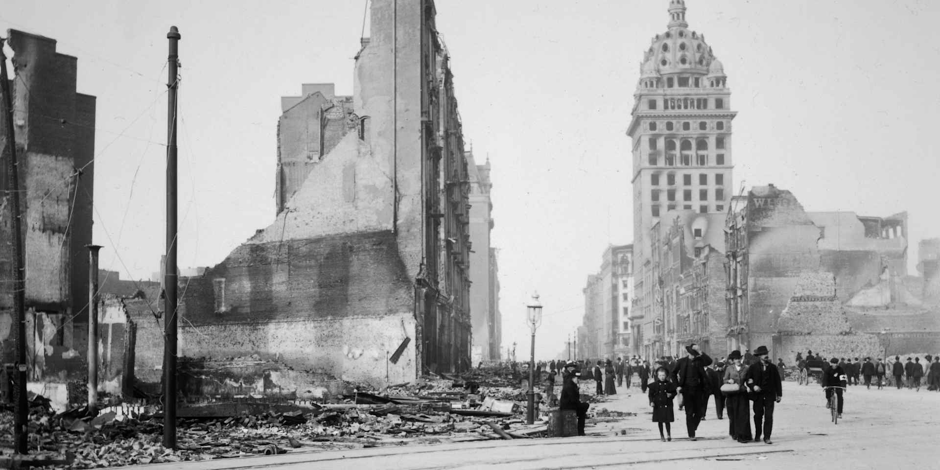 The Great San Francisco Earthquake topples buildings, killing thousands ...