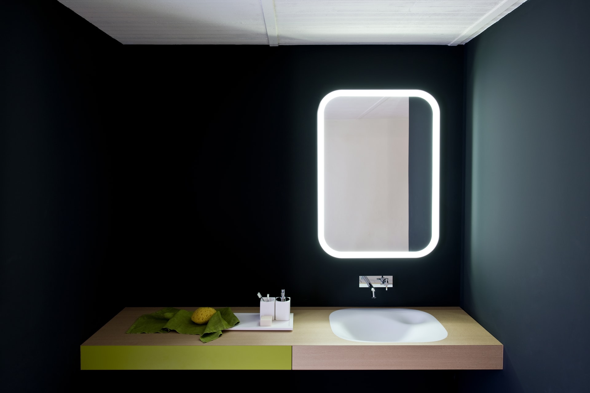 Memory | Designer Mirrors | Agape Bathrooms