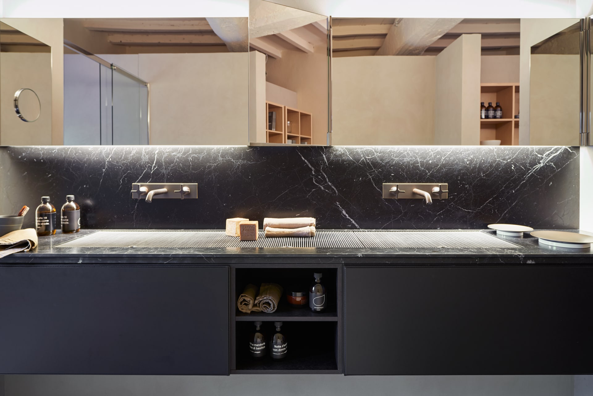 Narciso | Designer Mirrors | Agape Bathrooms