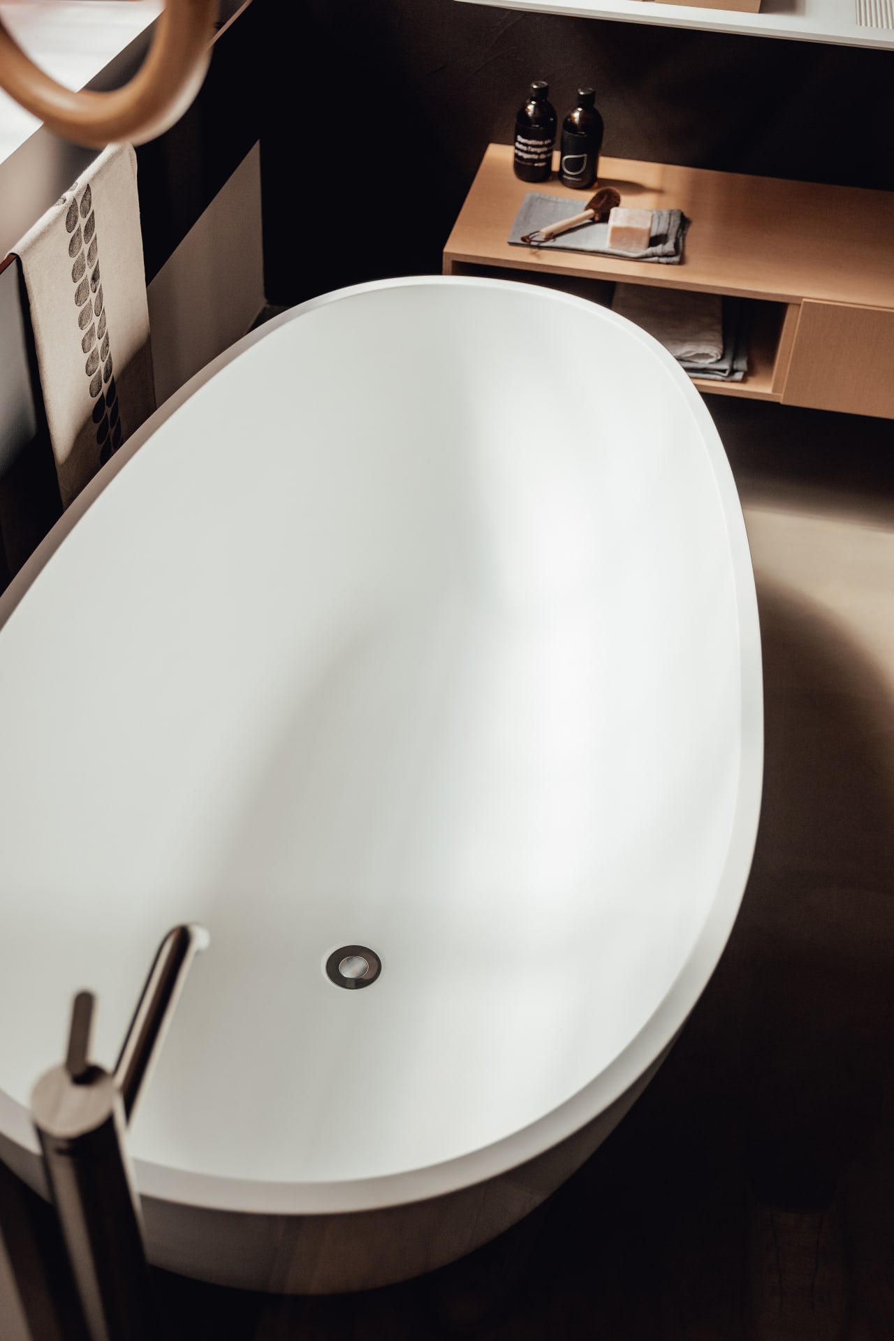 Spoon M | Designer Bathtubs | Agape Bathrooms