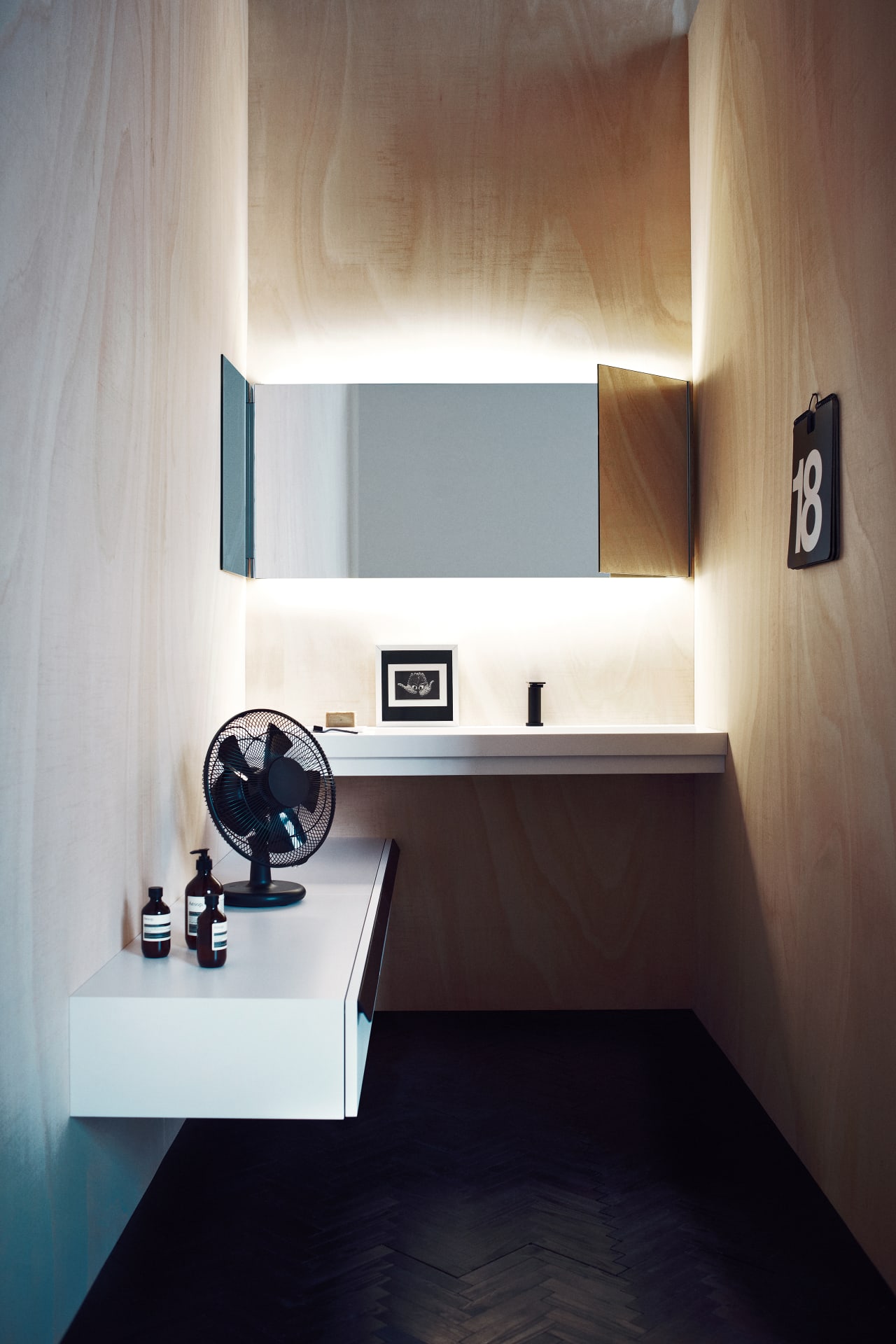 Narciso | Designer Mirrors | Agape Bathrooms