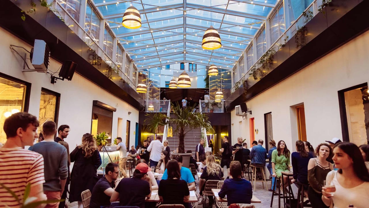 Mixát – kulturális mixerek bázisa a Mikszáth térnél | artisbusiness.hu