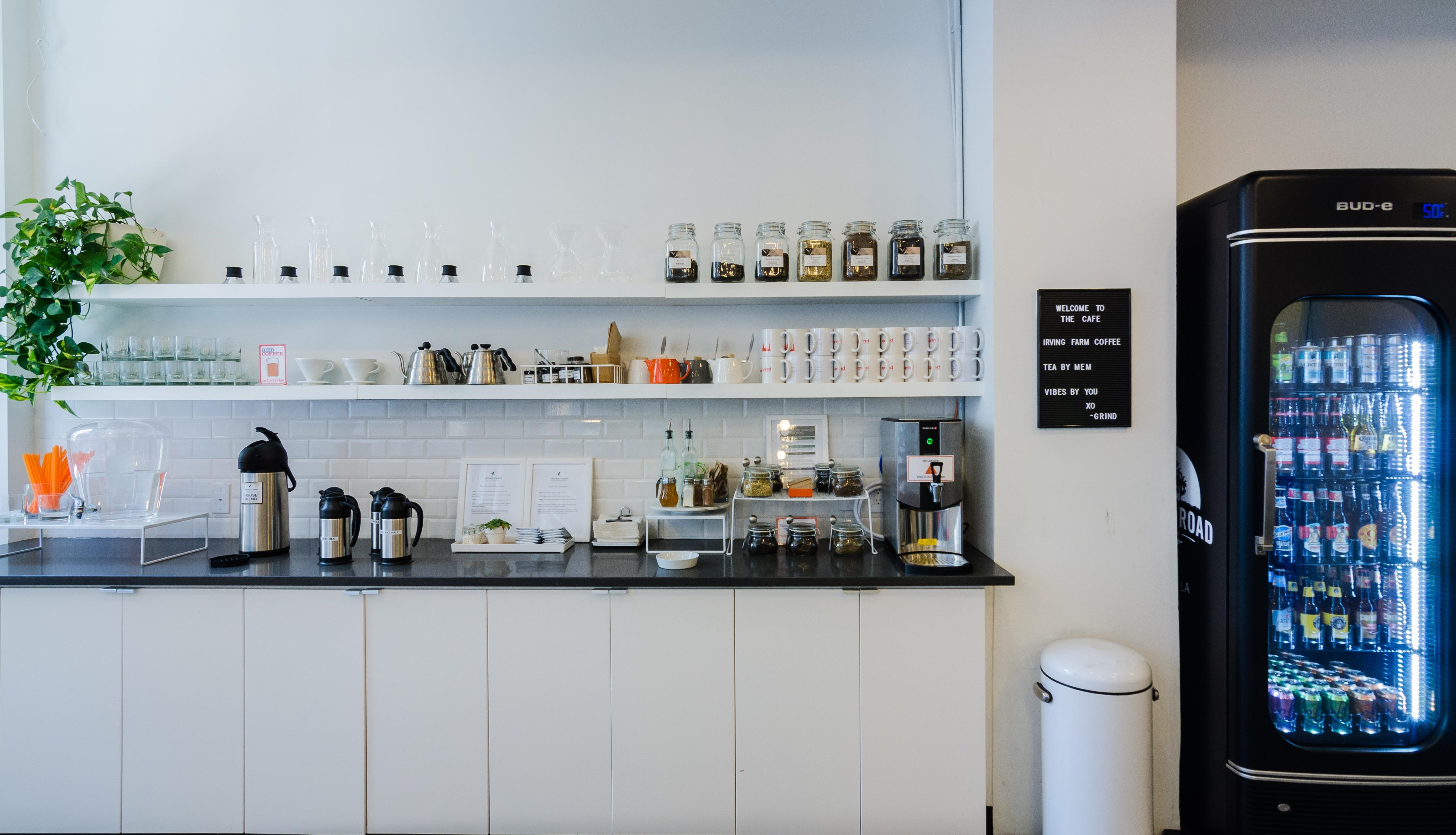 New York Virtual Office on Broadway with Mail Handling