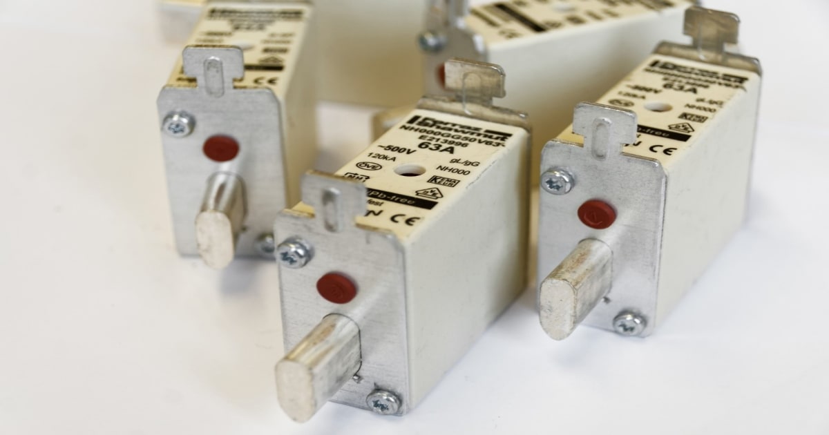 How to Select the Right Fuse for Power Systems Protection