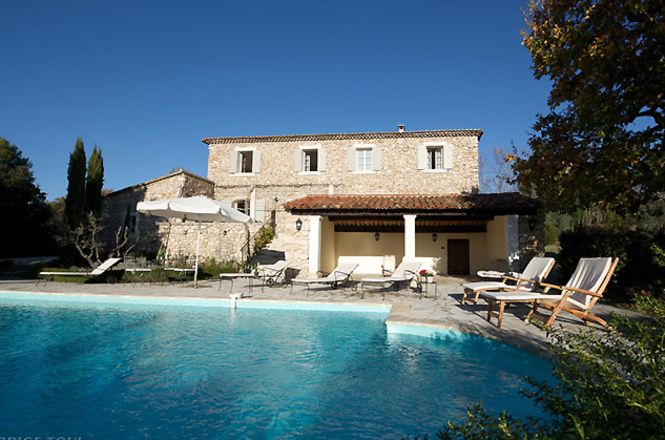 Classical Provencal Villa - Provence