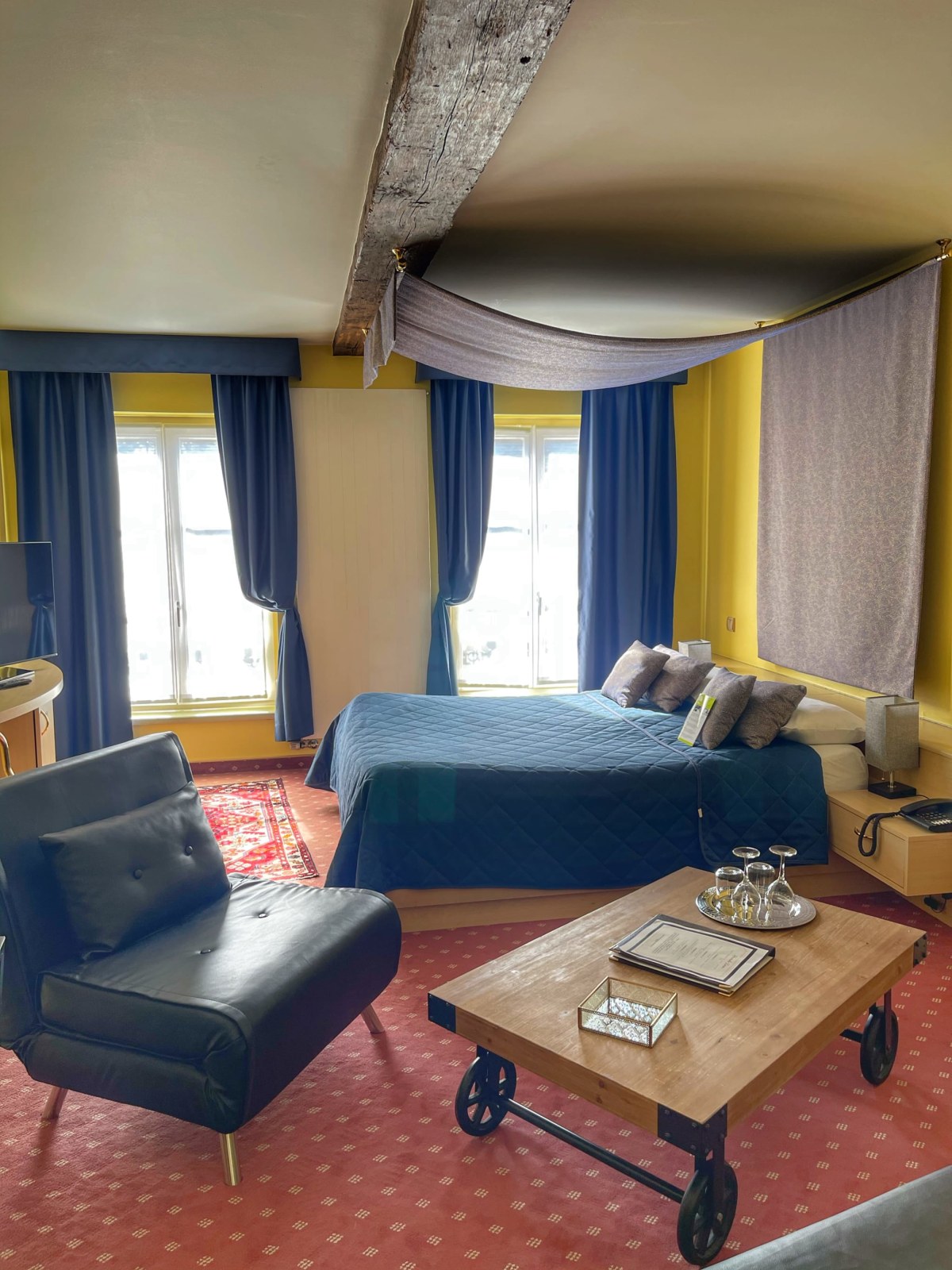 Chambres tout confort - Hôtel Les Reflets Jaunes - Givet