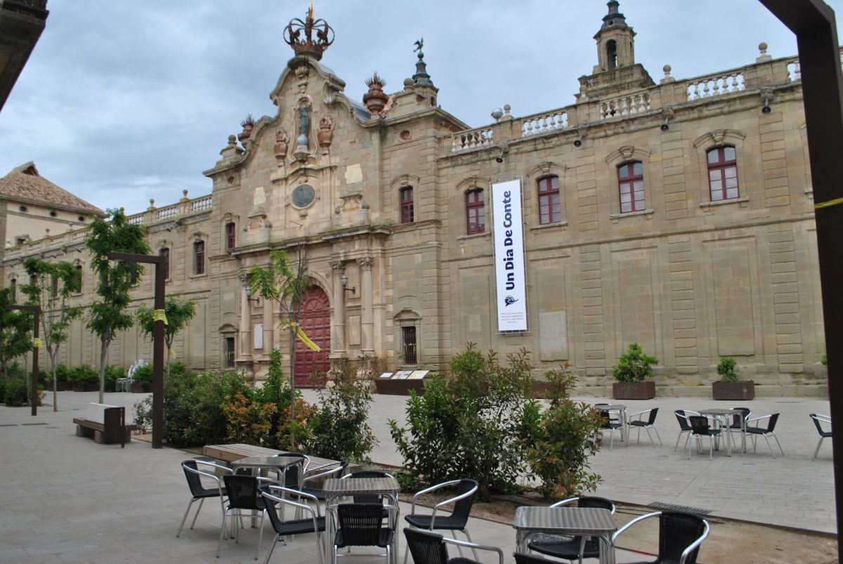 Hostal Universitat- Habitaciones | Centro de Cervera, Lleida