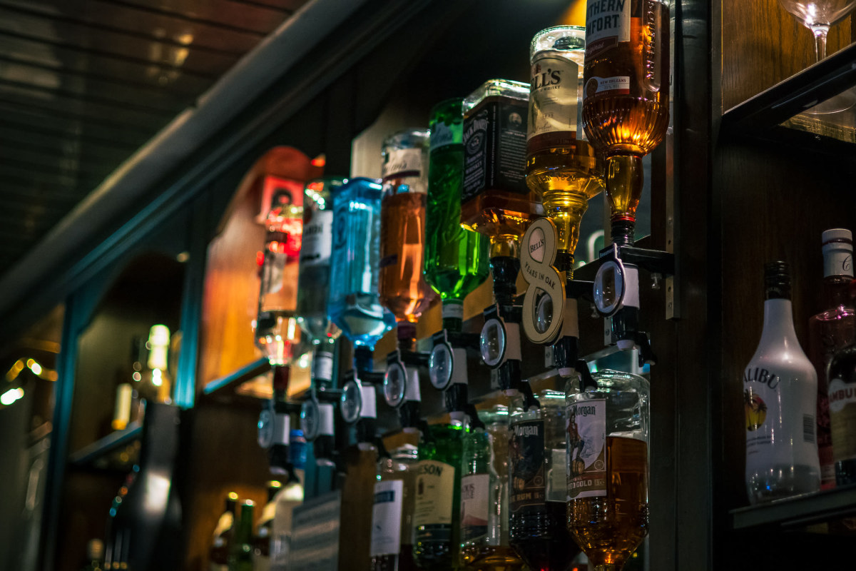 Dining with Us | The Bowes Incline