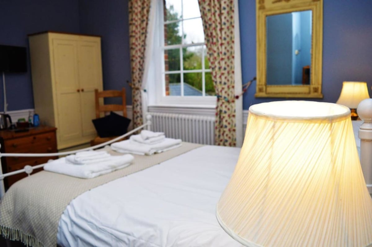 Stylish Bedrooms | The Star and Garter