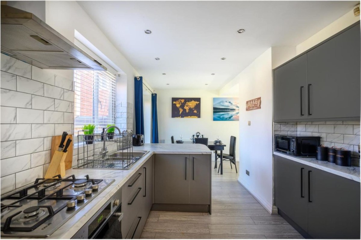 Starkish Relocations LTD