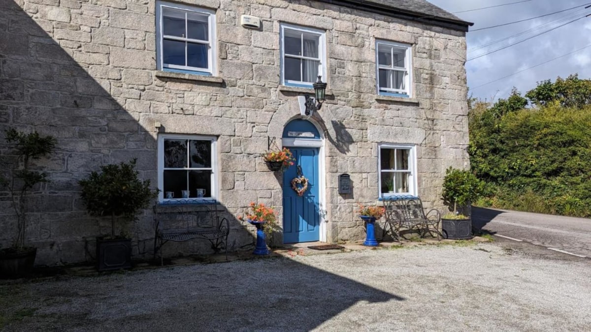 The Truro Room – Deluxe Double with Scenic Valley View