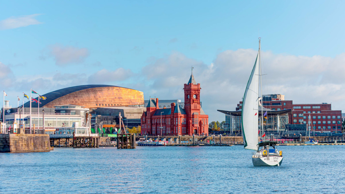 Discover Cardiff with Buildersbeds