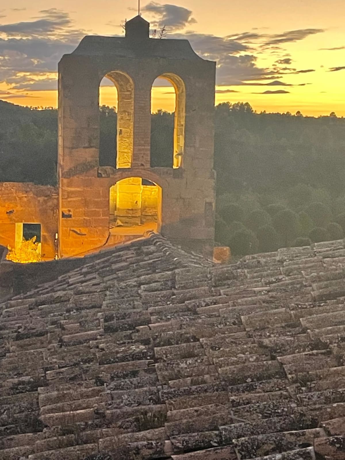 Explorar Caseres, Tarragona | Restaurante Hostal Boutique L' Algars