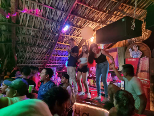 Bienvenido a Johnny's Place Hotel