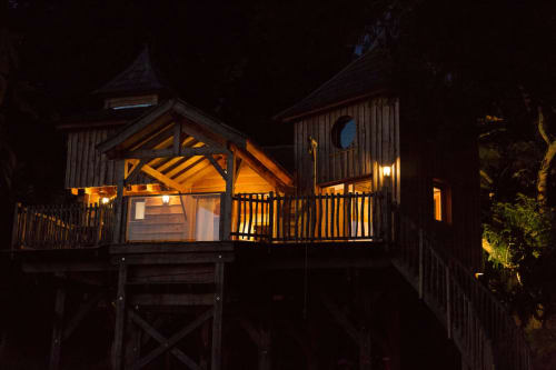 Rustic Château Treehouses with Jacuzzis in France