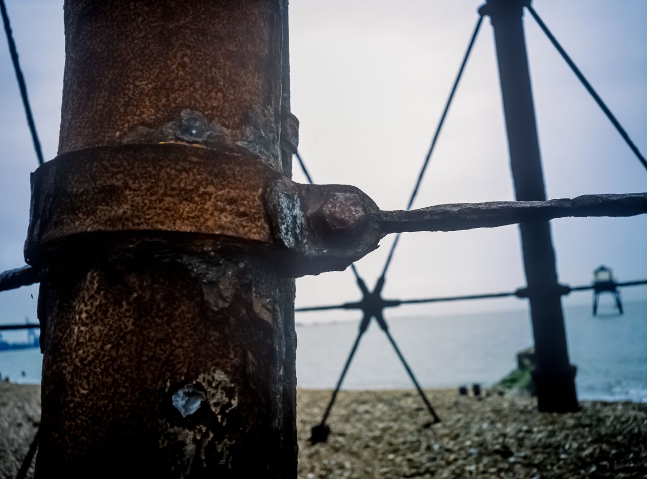 On Thresholds and Snapshots: The Lighthouses of Dovercourt Bay