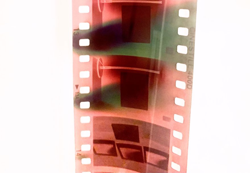 What do light leaks look like on colour film negatives?