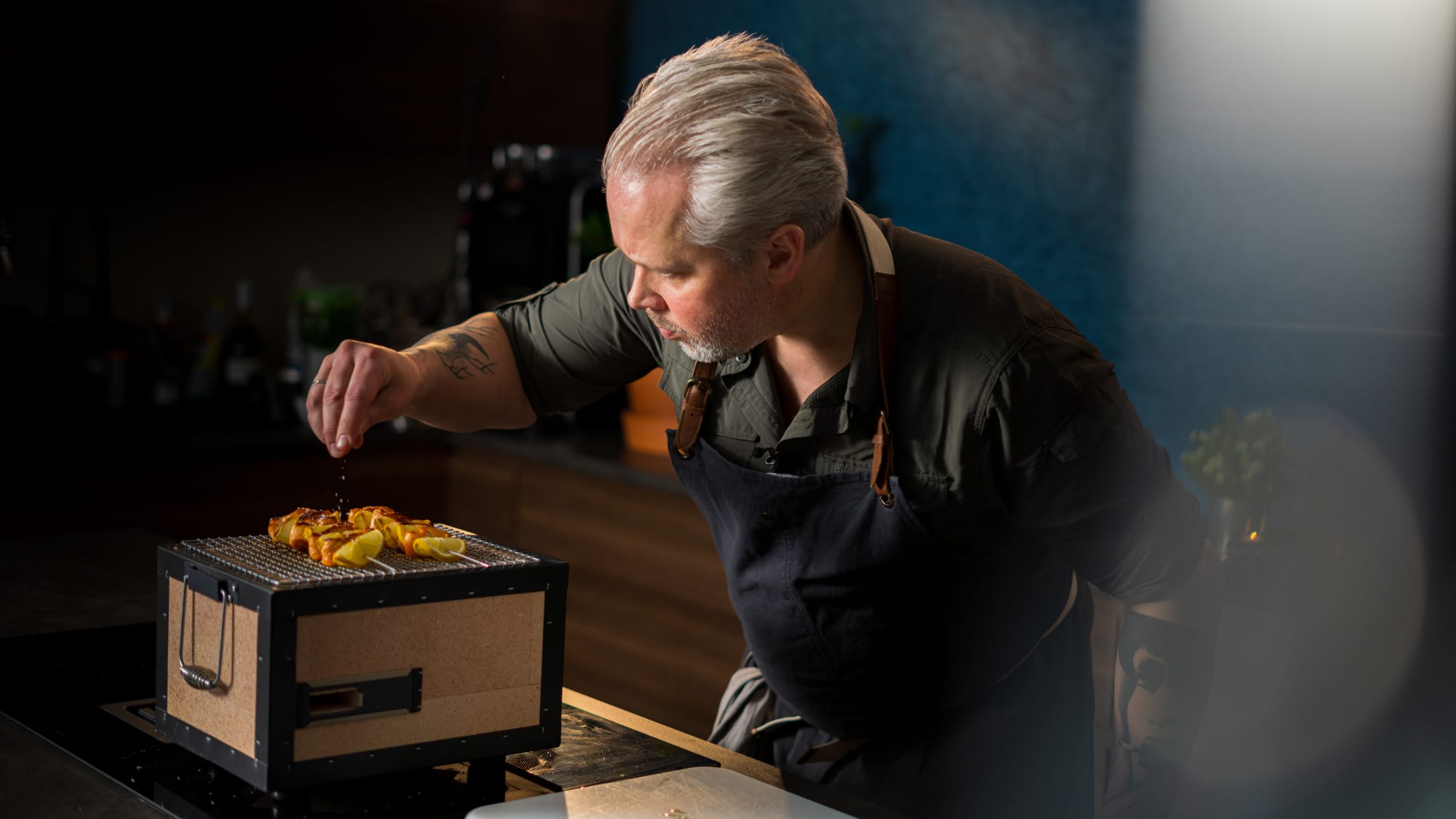 Yakitori: salmón de Andfjord Salmon a la parrilla al estilo japonés