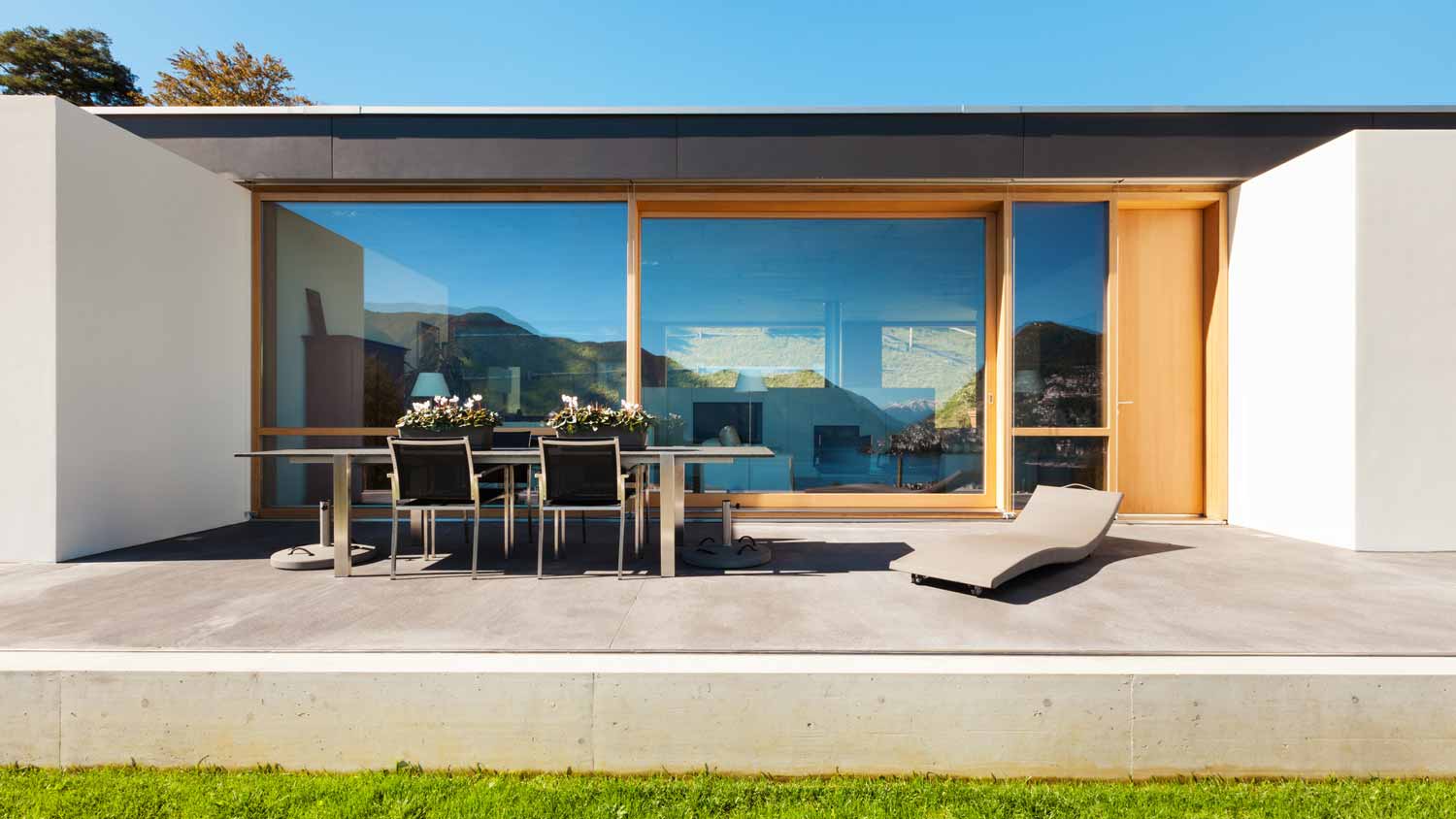 How Much Does a Concrete Patio Cost in Houston, TX? | Angi