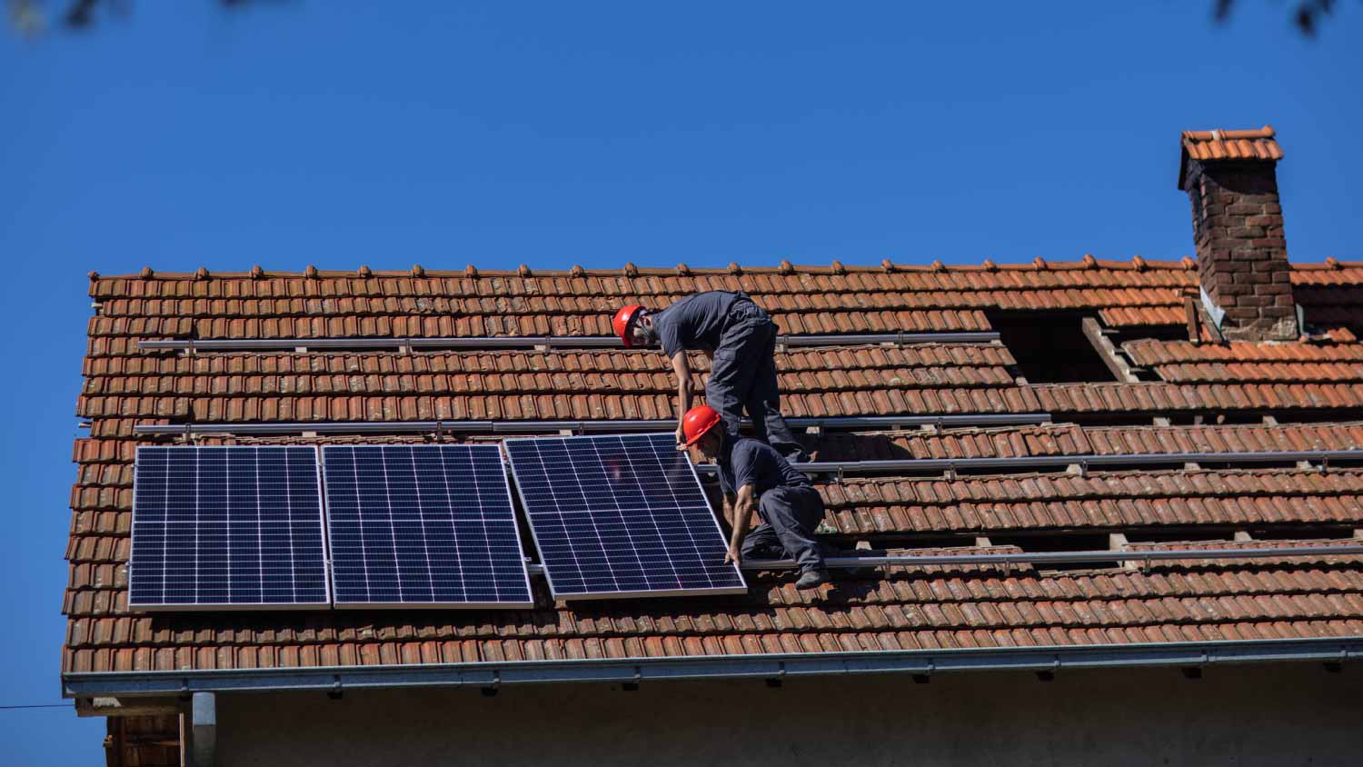 How Much Does a Solar Inverter Cost? (2026) | Angi
