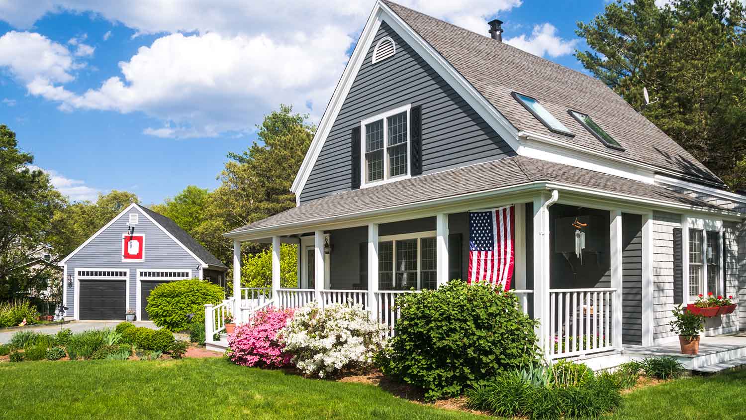 Attached vs. Detached Garage: Pros, Cons, and Costs | Angi