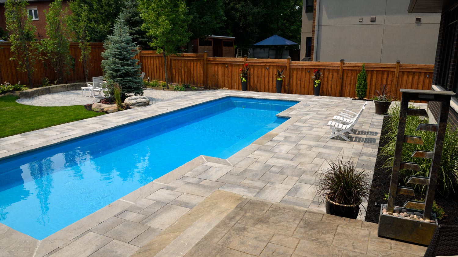 How Much Does It Cost To Install a Fiberglass Pool in New York, NY? | Angi