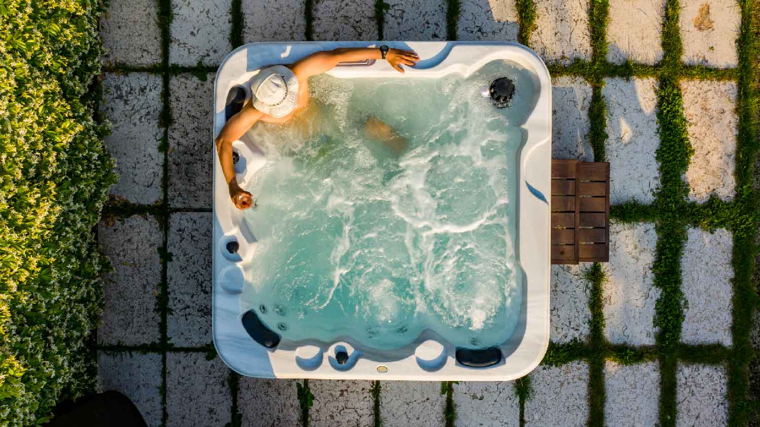 Why Is My Hot Tub Green? 2 Reasons Why | Angi