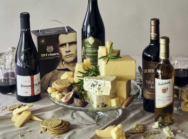 Viisi vinkkiä juhlakauden juustotarjoiluun | Viinimaa