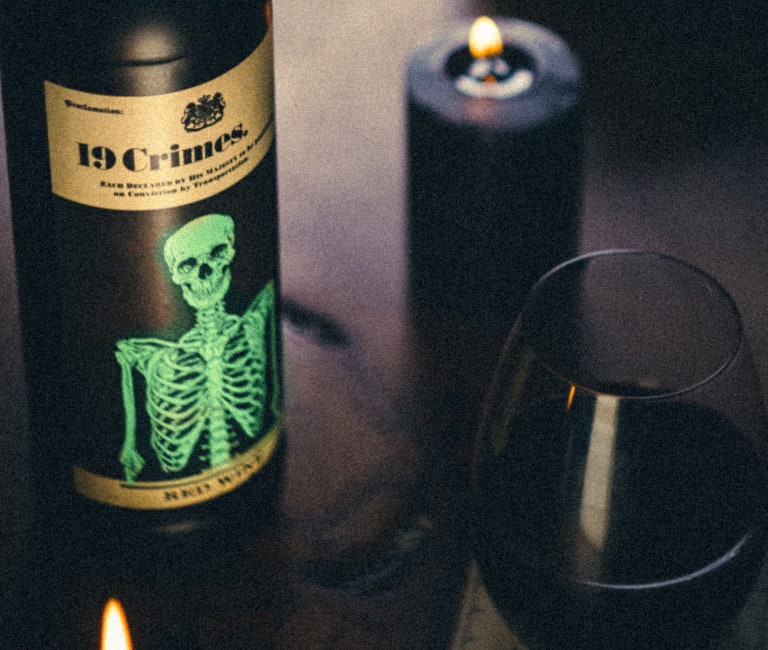19 Crimes Red Blend Halloween Edition nyt Alkoissa | Viinimaa