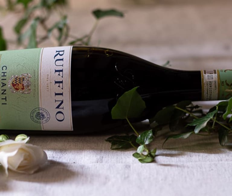Ruffino Chianti Organicin etiketistä luomunvihreä | Viinimaa