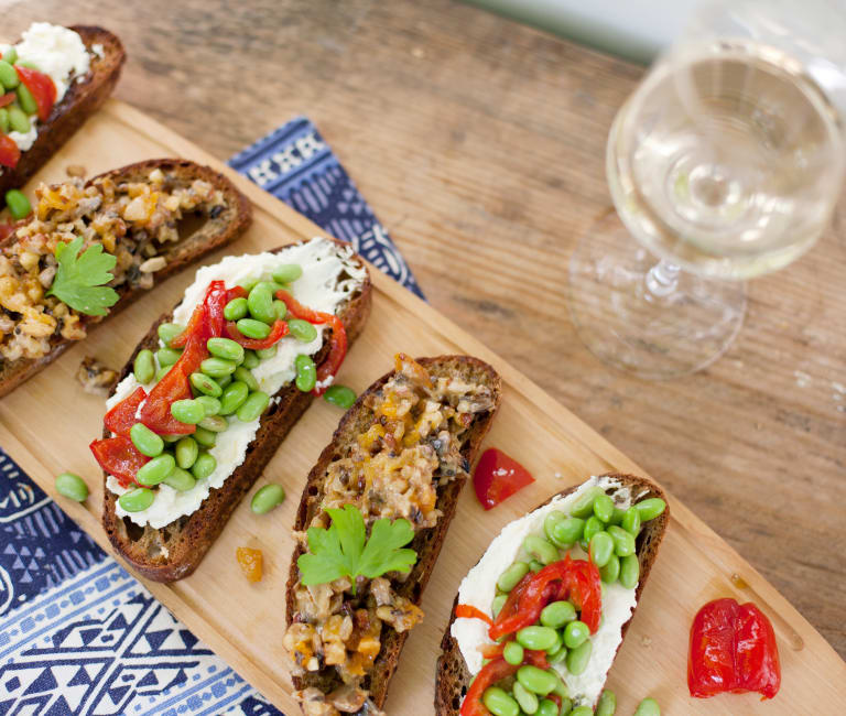 Värikkäät ja maukkaat bruschettat + viinisuositus | Viinimaa