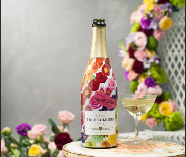 True Colours Cavalle trendikäs kesäinen kukkakuosi | Viinimaa