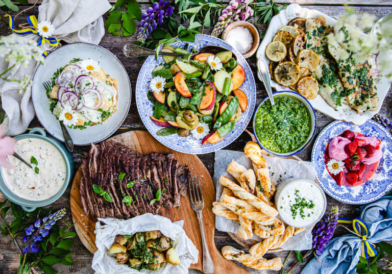 Midsommarmeny med 5 somriga recept | folk o folk