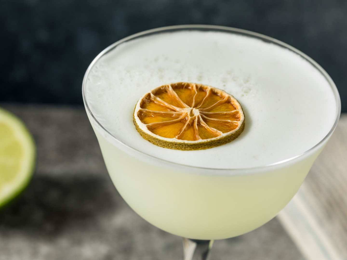 Gin Sour - recept på legendarisk cocktail | folk o folk