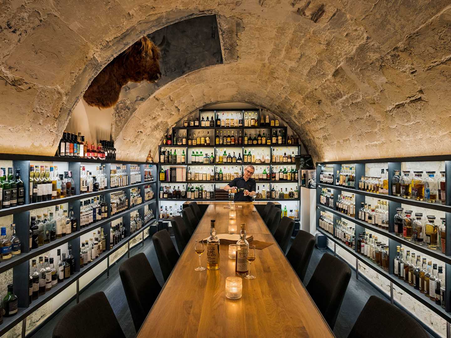 Parisbaren där du kan prova helt unik whisky | folk o folk