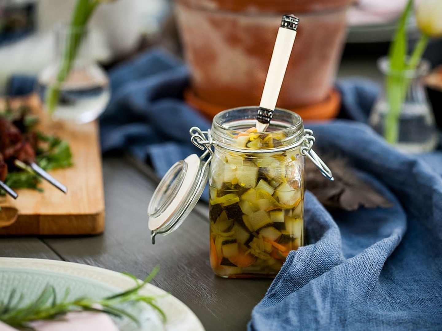 Inlagd vego-sill med zucchini till påskbordet | folk o folk