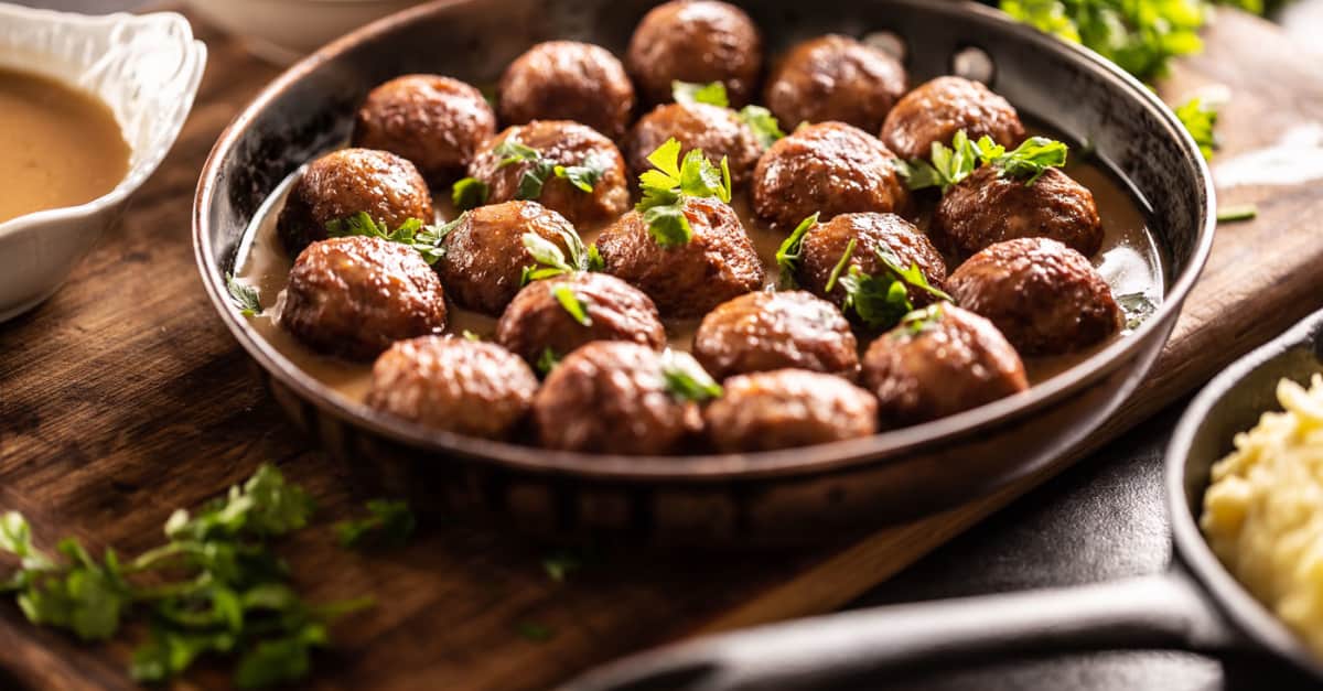 Att välja vin till svensk husmanskost. | folk o folk