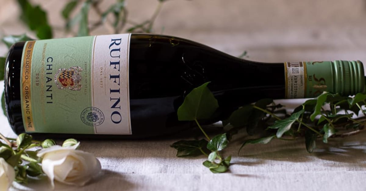 Ruffino Chianti Organicin etiketistä luomunvihreä | Viinimaa