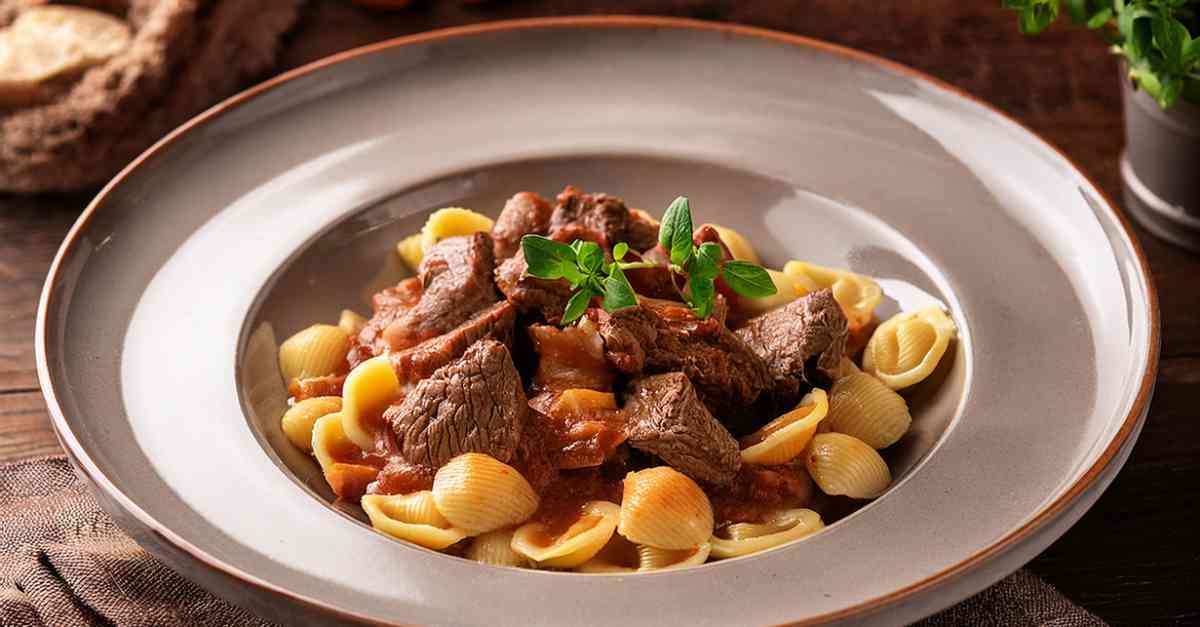 Lammragu med kikärtor och pasta | folk o folk