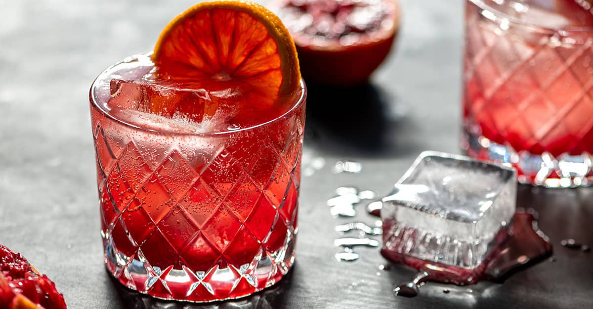 Syrajusterad blodapelsin i drinkar | folk o folk