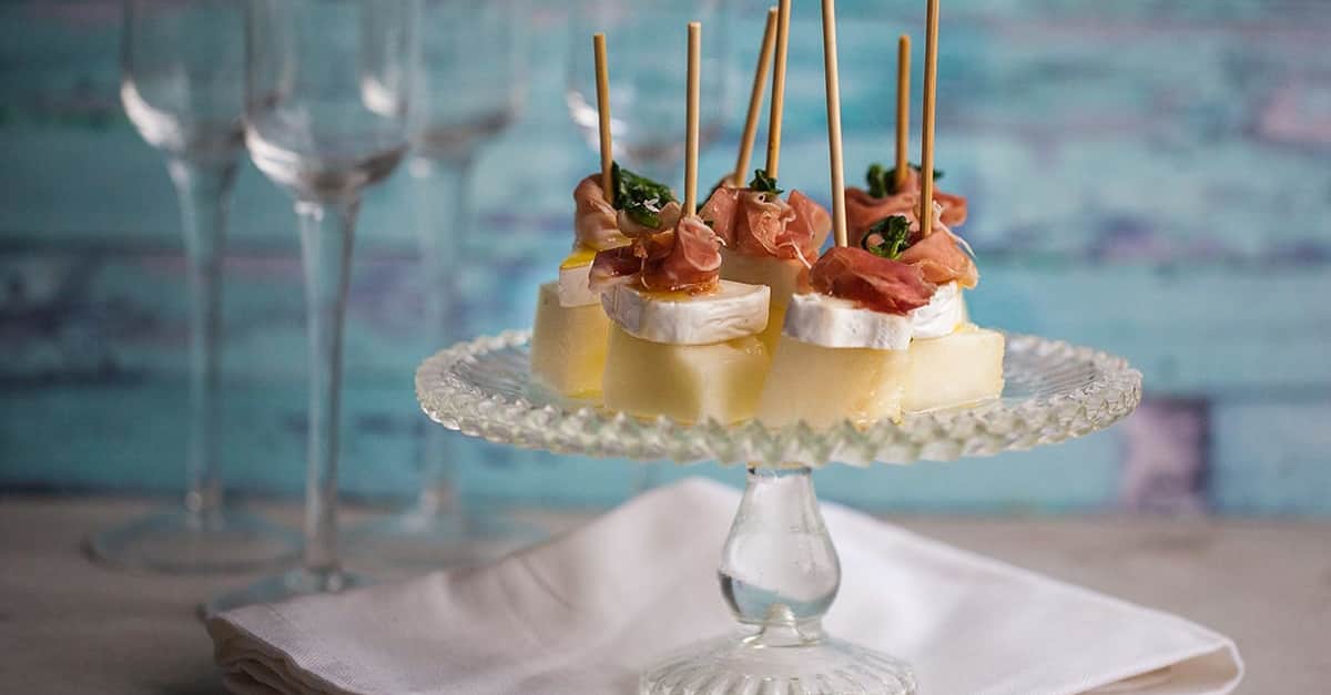 Tilltugg till prosecco: Melon och getostspett. | folk o folk