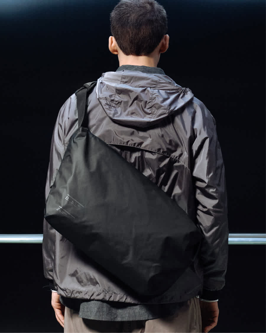 Db Ramverk Pro Sling Bag 24L Unisex