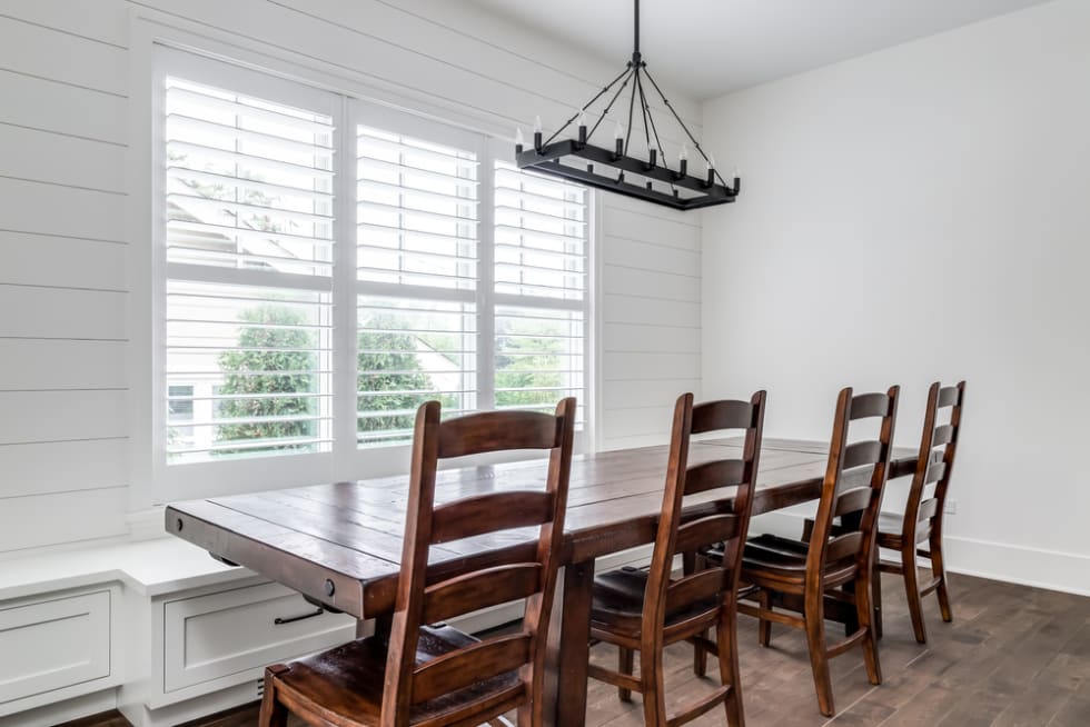 What is Shiplap? + Pros & Cons