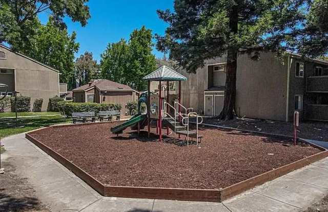 3388 Red Cedar Terrace - Sunny
